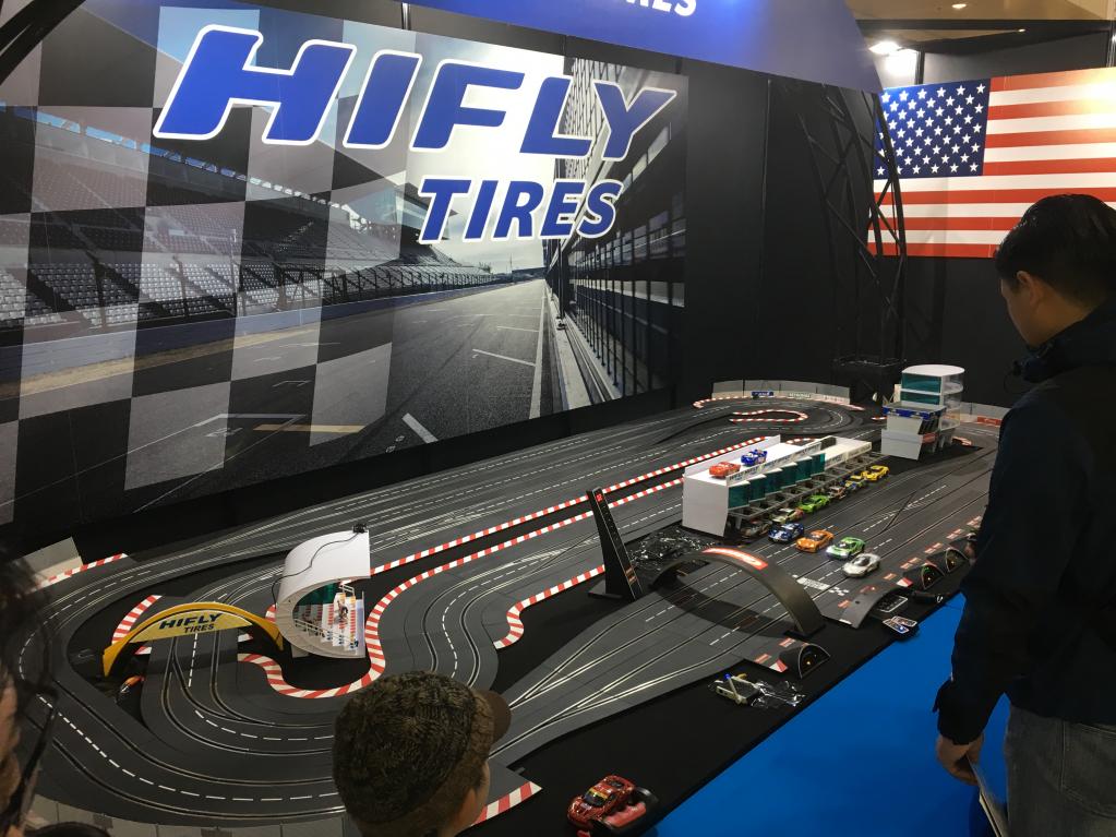 世界各国のタイヤを輸入販売するAUTOWAY 高性能＆リーズナブルなタイヤが目白押し！【東京オートサロン2019】｜東京オートサロン／大阪 ...